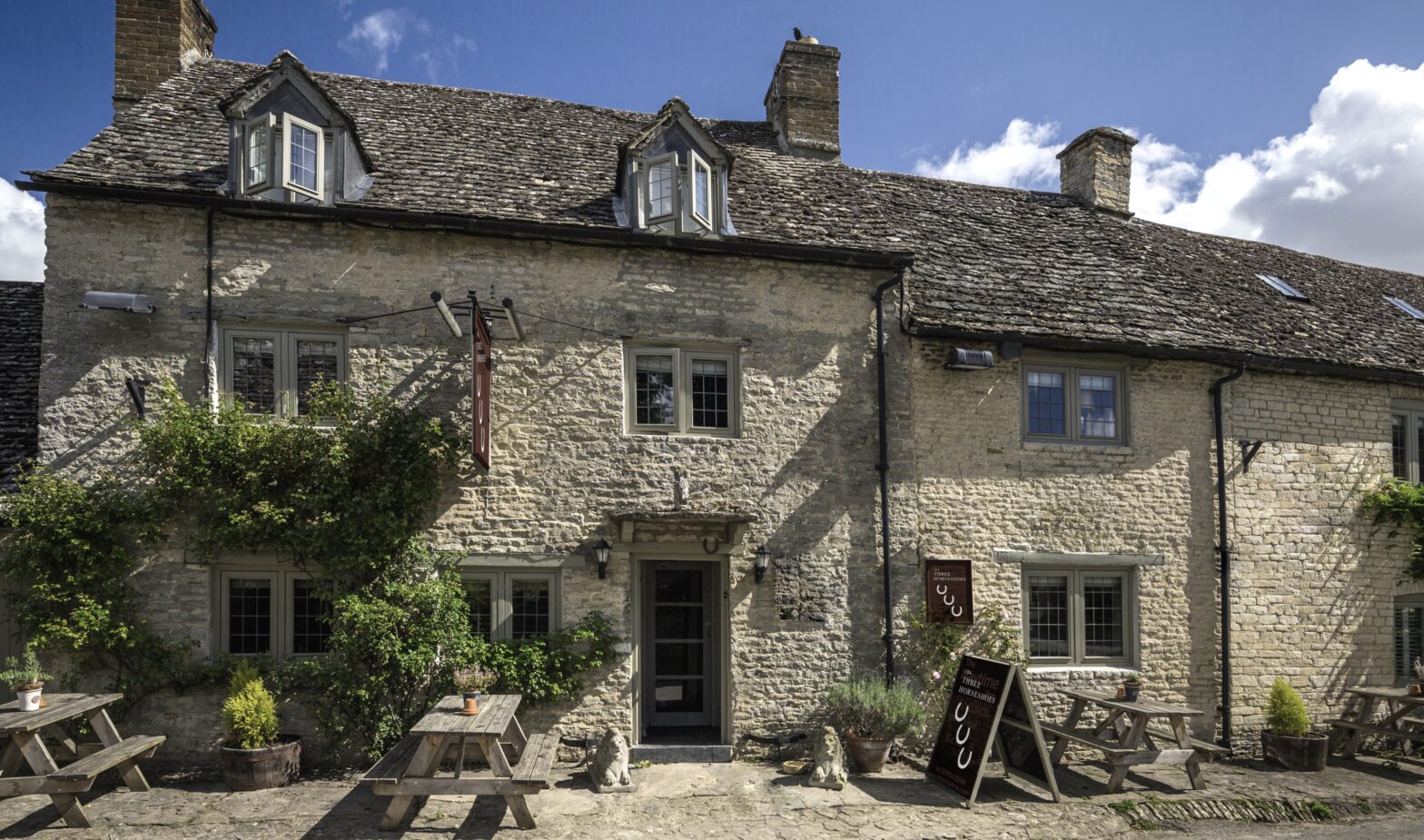 Rediscovering The Three Horseshoes - Carole Bamford